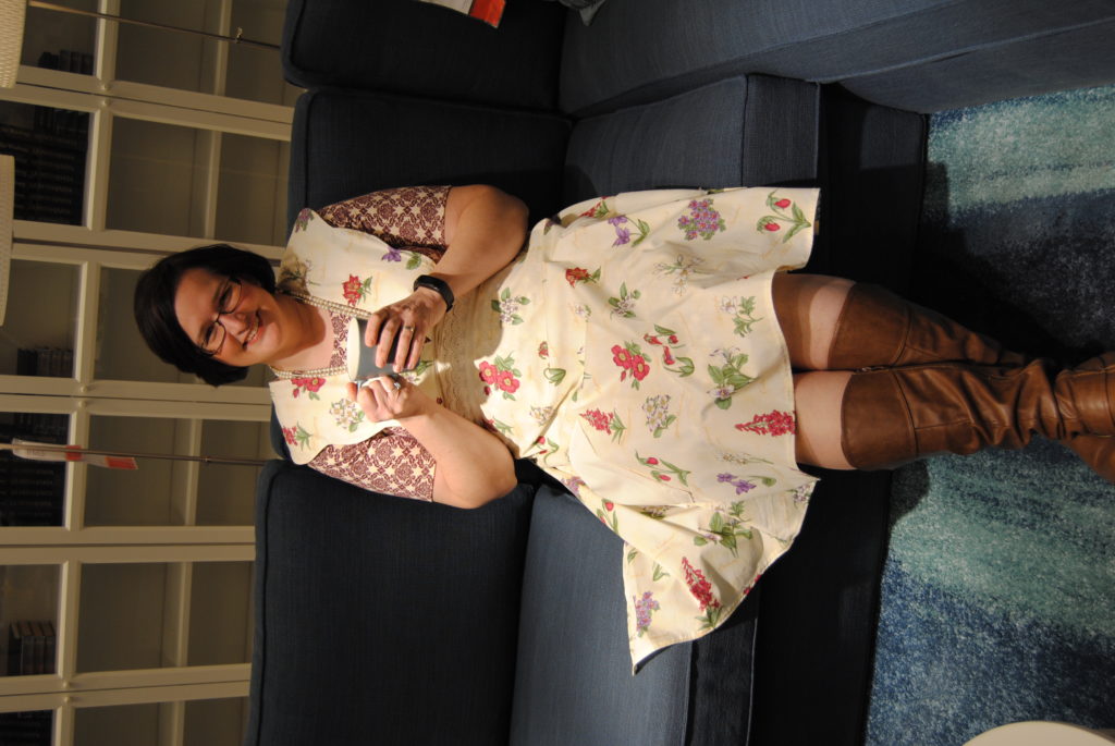 Laura Manning - 8D220F2E-0612-44BE-8D30-3BEC37A6E2AB - Seams Sew Lo